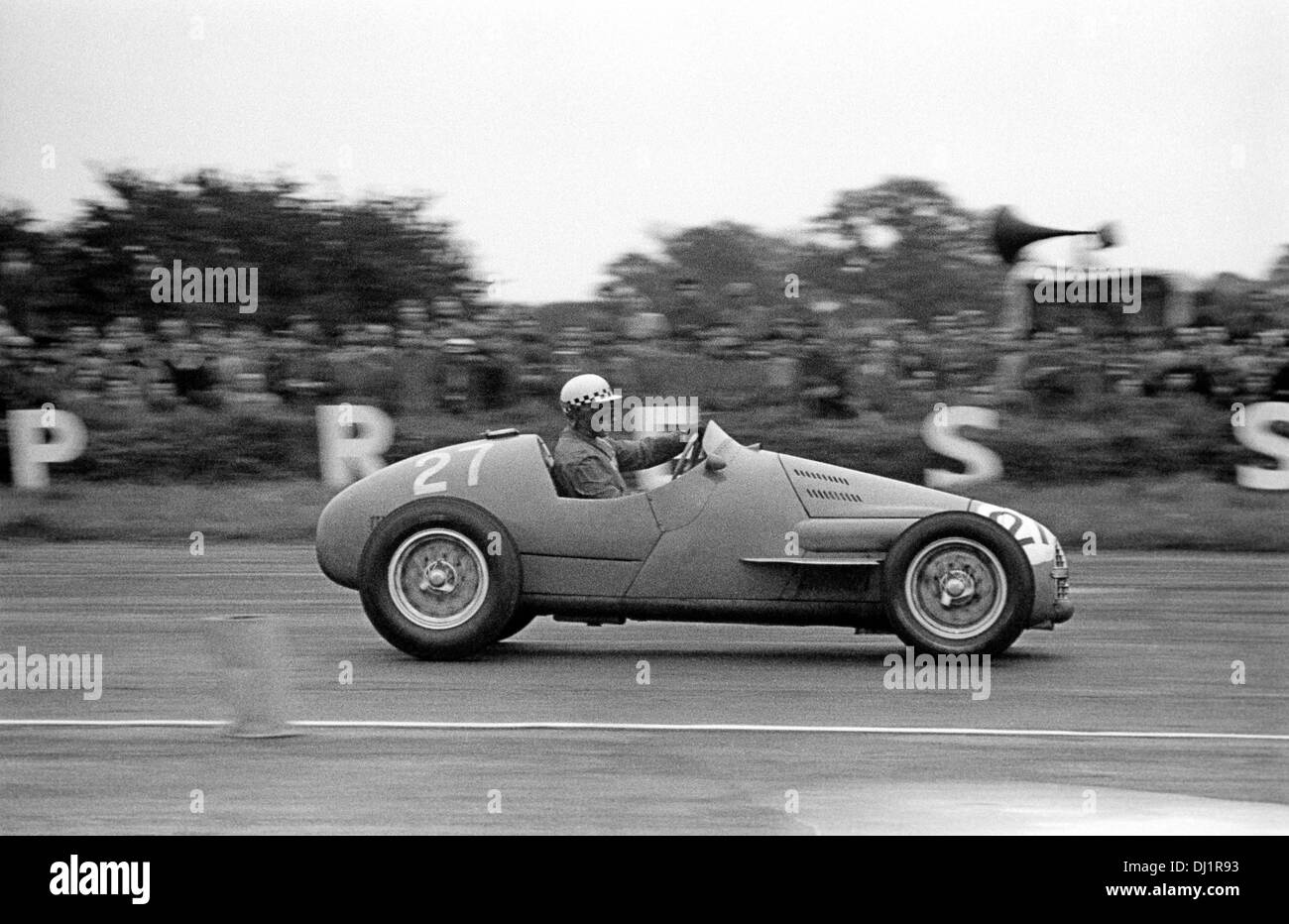 Jean Behra dans une Gordini T16, a terminé 2e au BRDC International ...