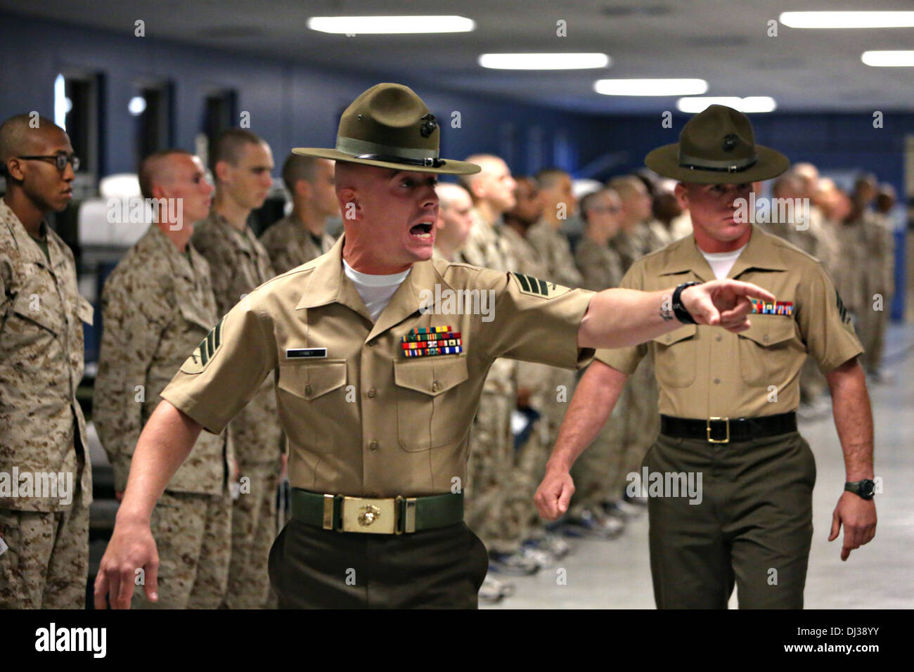 Sergent instructeur marines Banque de photographies et d’images à haute ...