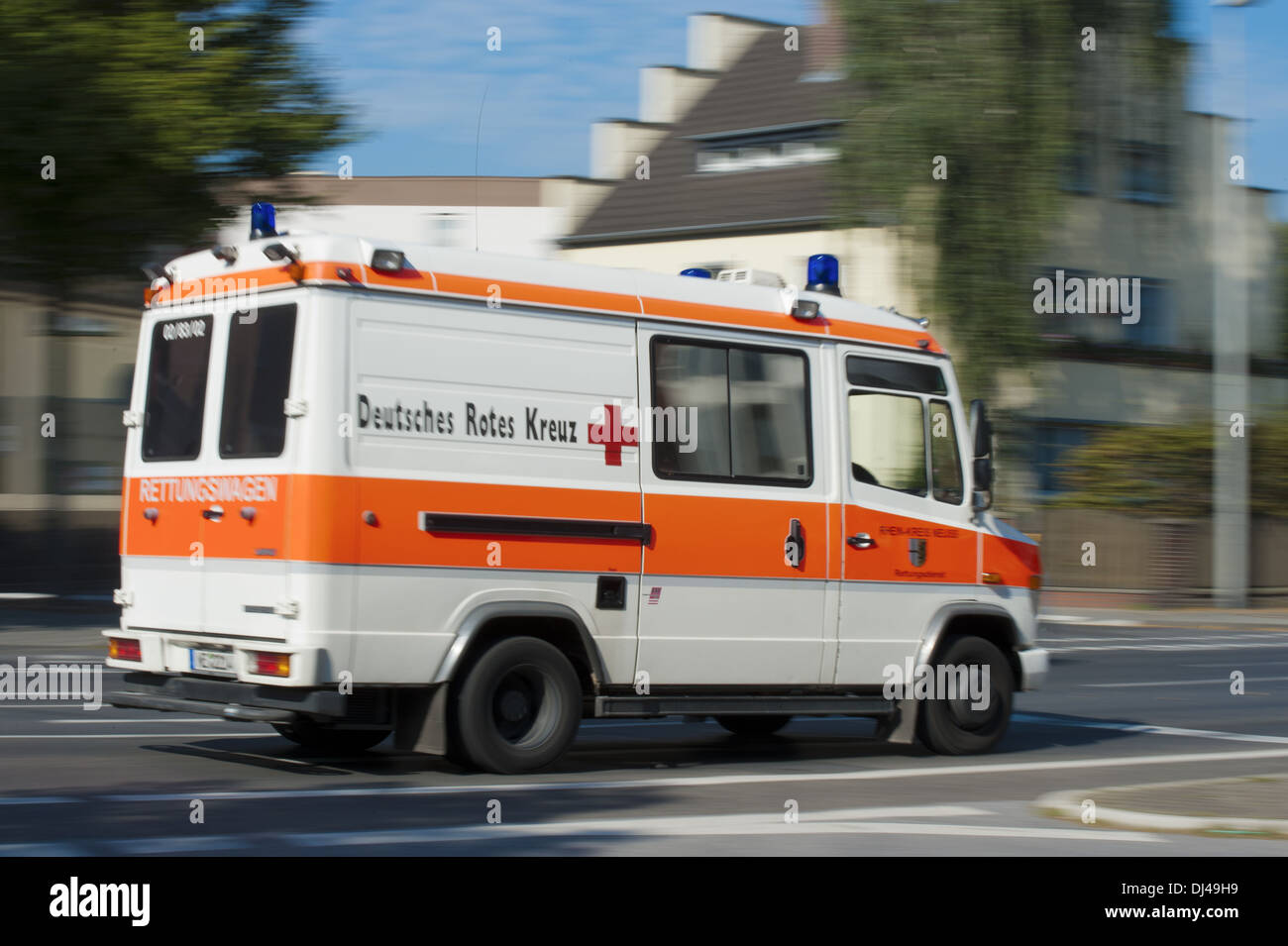 Ambulance rouge Banque de photographies et d’images à haute résolution ...