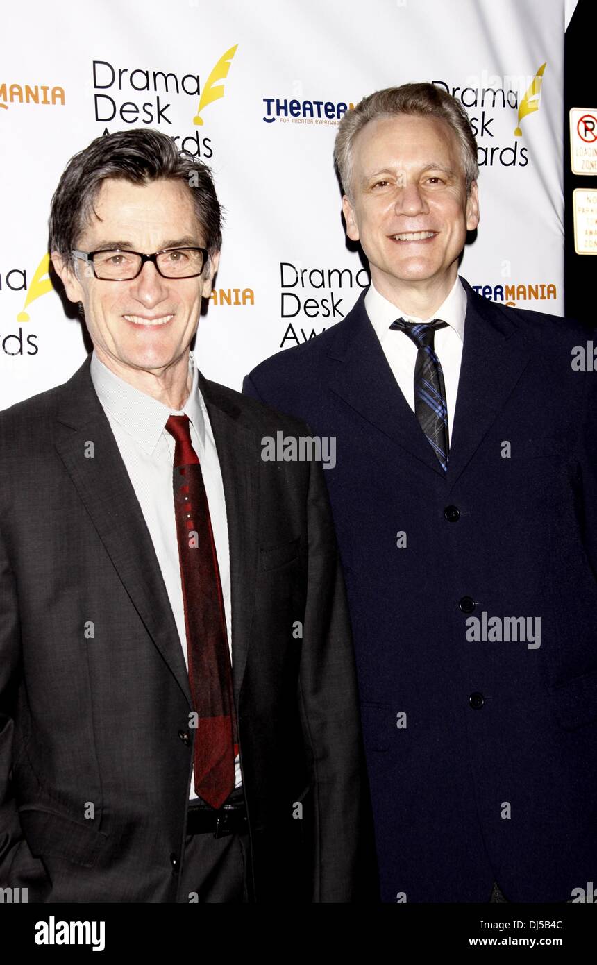 Roger Rees et Rick Elice Drama Desk Awards 2012 tenue à l'hôtel de ...