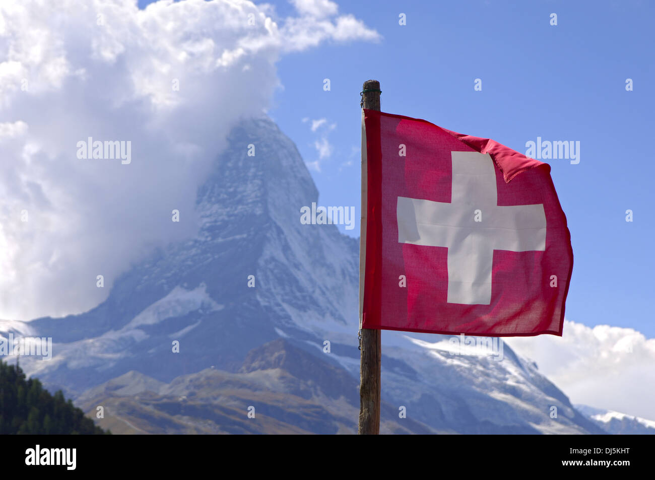 Drapeau suisse Banque de photographies et d’images à haute résolution ...