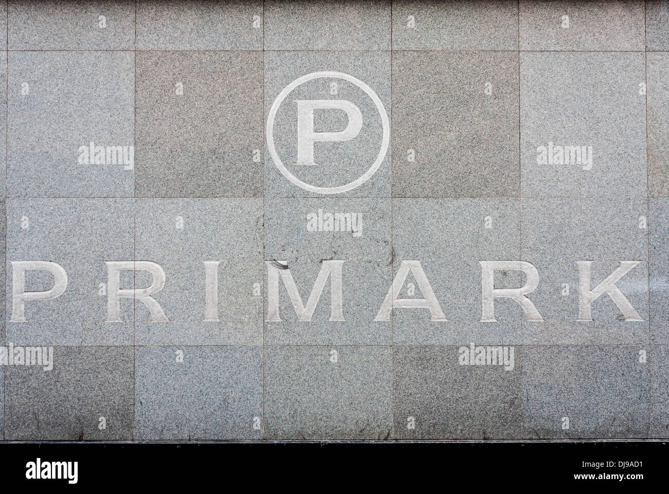 Mur de magasin Banque de photographies et d’images à haute résolution ...