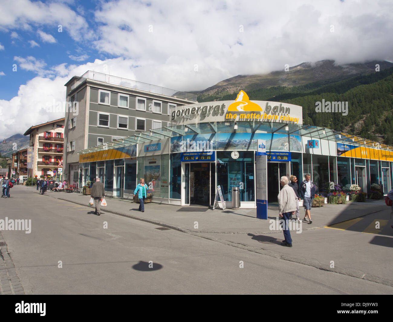 La borne du Gornergrat Bahn à Zermatt en Suisse, une roue dentée ou ...