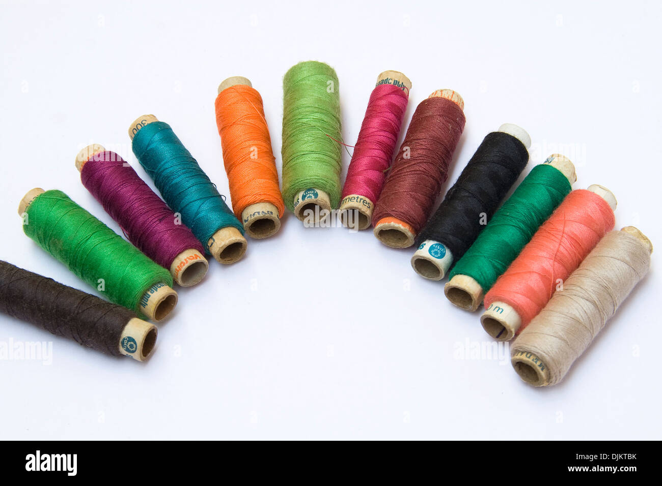 Fils de différentes couleurs Banque de photographies et d’images à ...