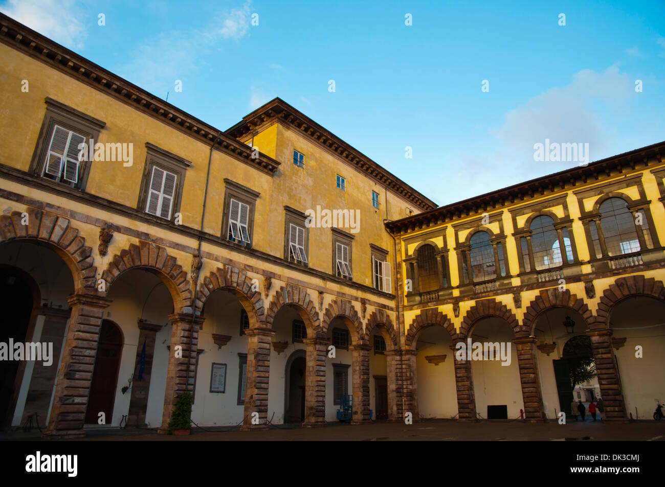 Loggia de Palais Ducal Le Palais Ducal vieille ville ville de Lucques ...