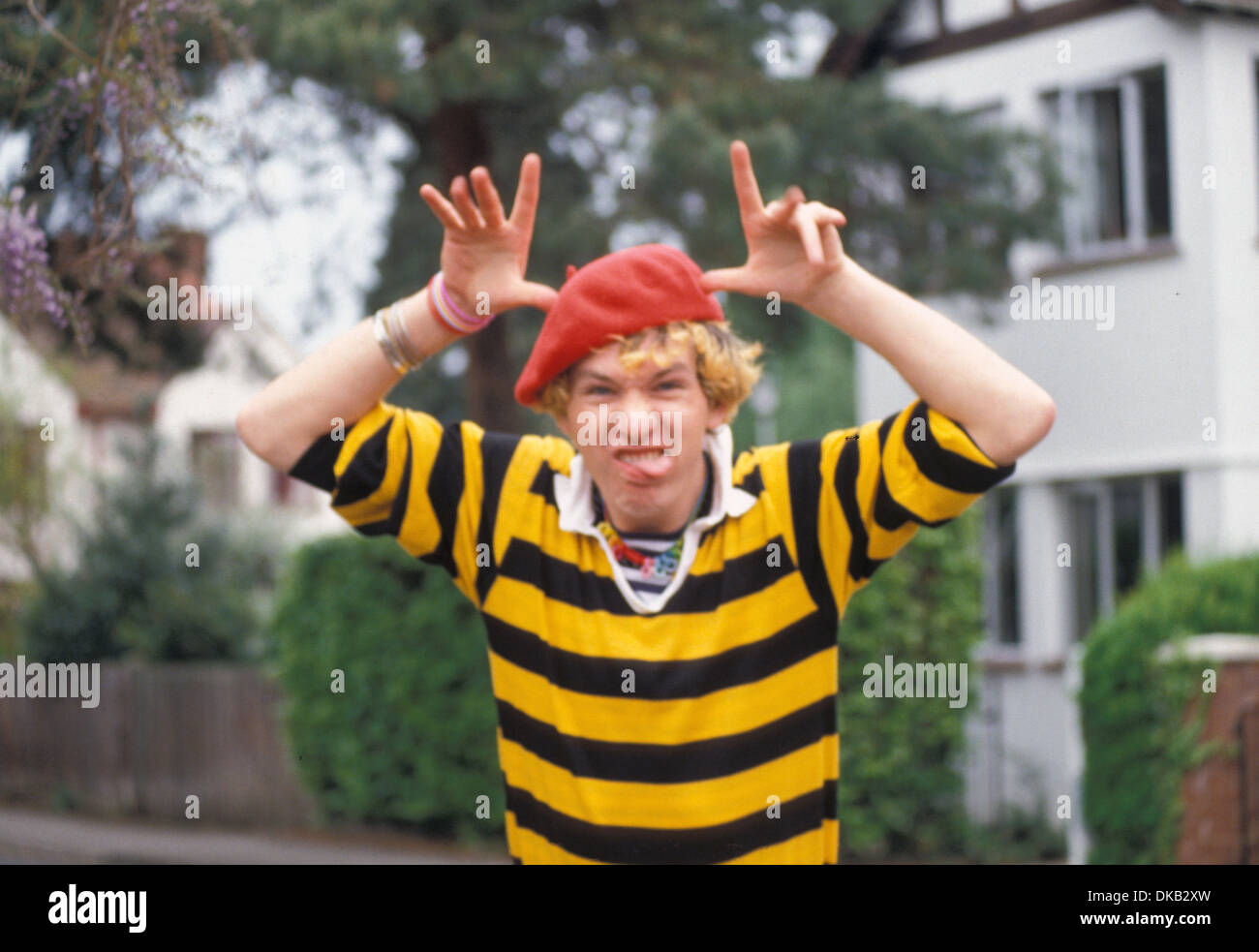 Le Capitaine Raymond Burns (raisonnable) de la chanteuse pop anglaise ...