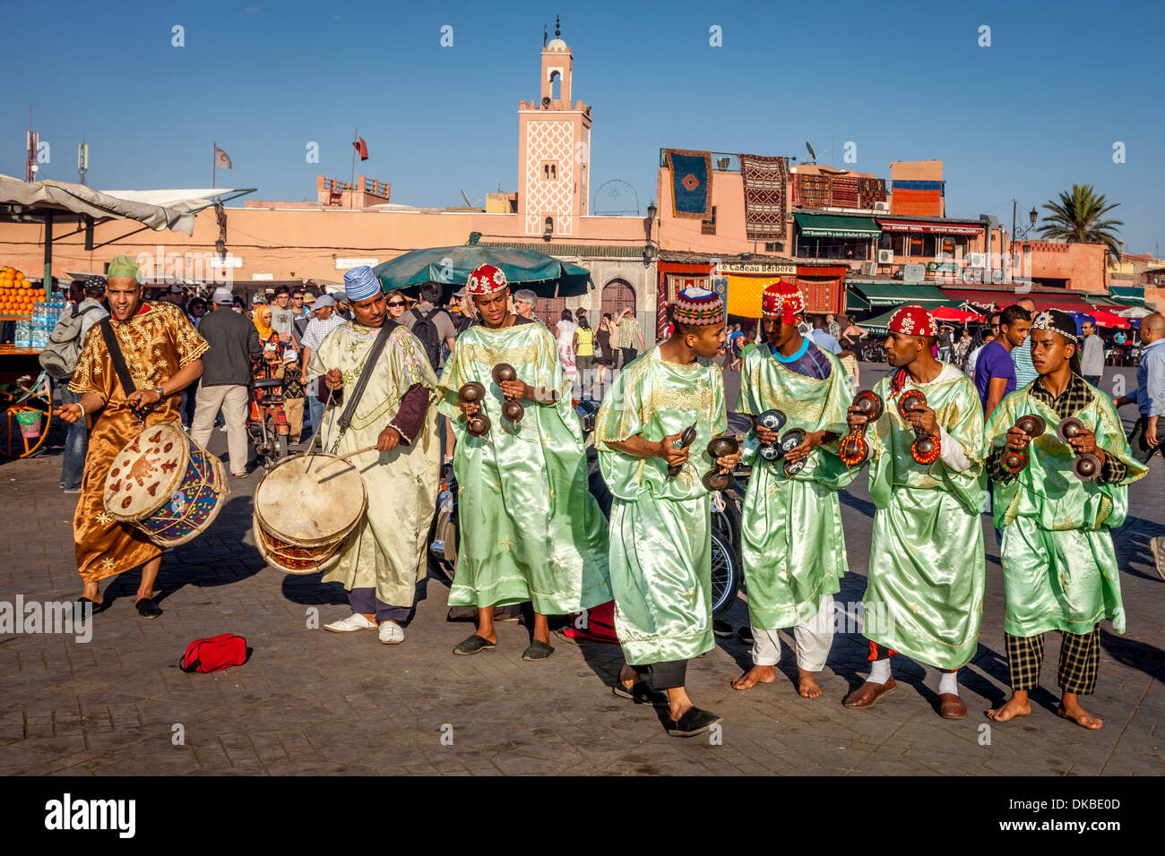 Costume traditionnel maroc Banque de photographies et d’images à haute ...