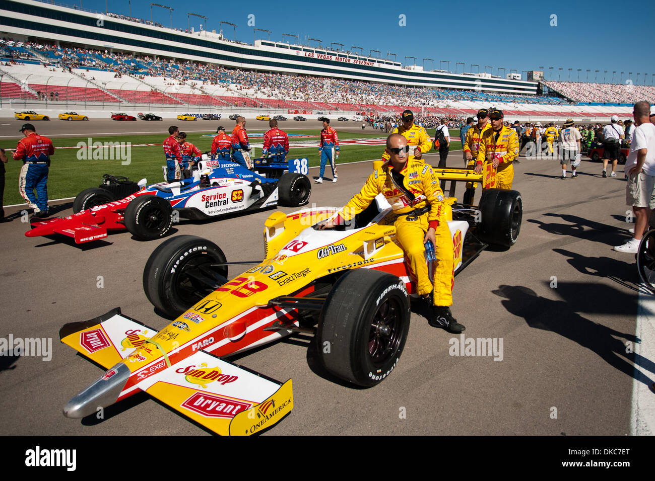 Dhl pit crew in Banque de photographies et d’images à haute résolution ...