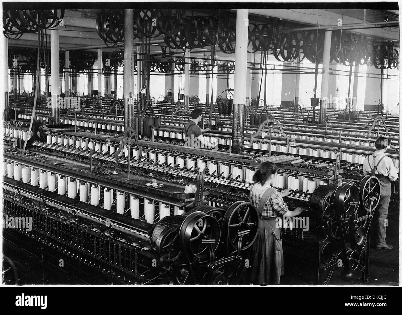 Filature industrielle Banque d'images noir et blanc - Alamy