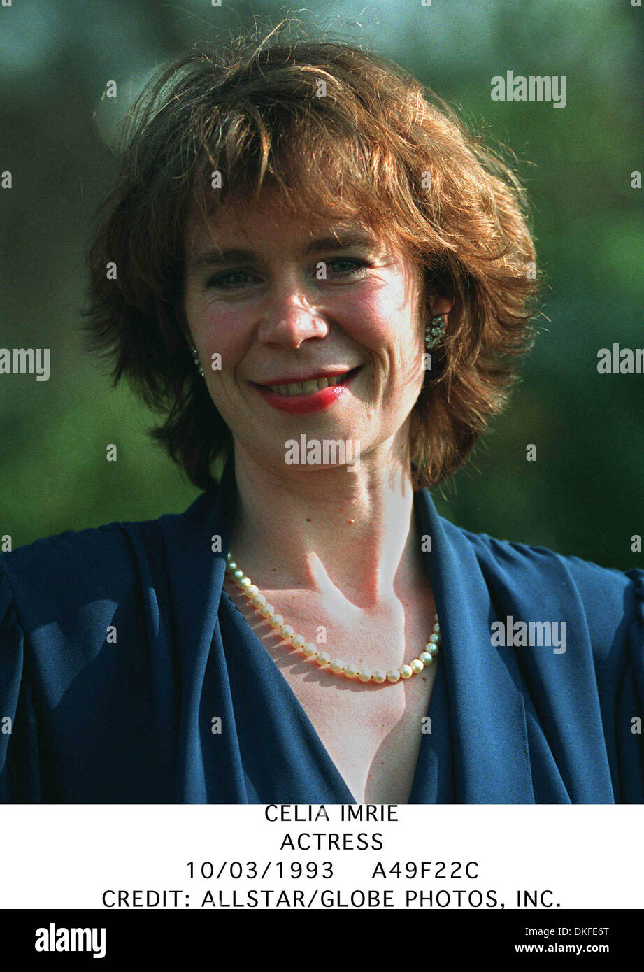 Celia imrie Banque de photographies et d’images à haute résolution - Alamy