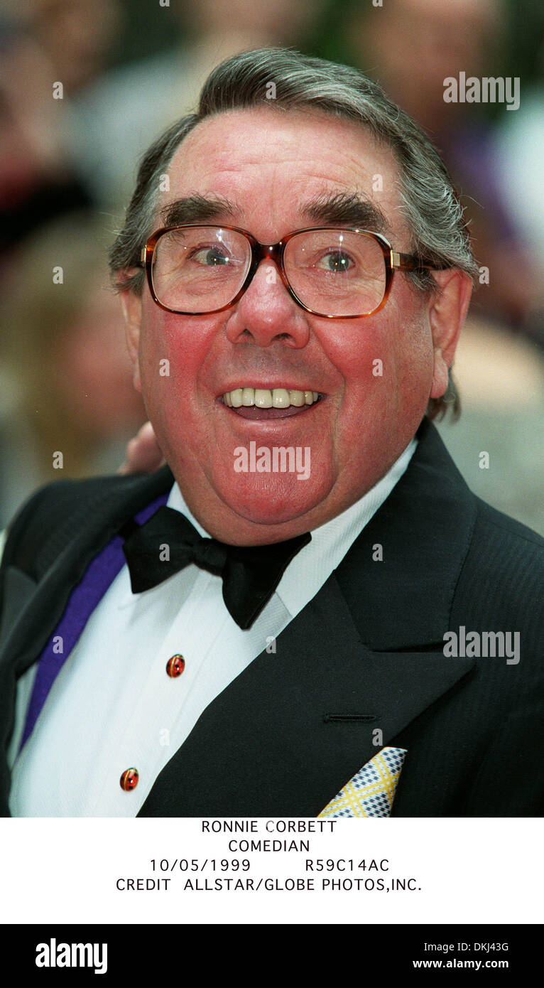 Ronnie corbett Banque de photographies et d’images à haute résolution ...