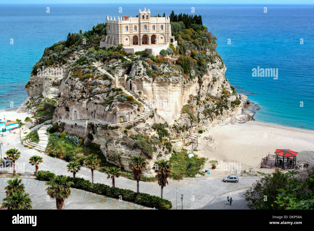 Église Santa Maria dell'Isola sur Isola Bella, Tropea, Calabre, Italie ...