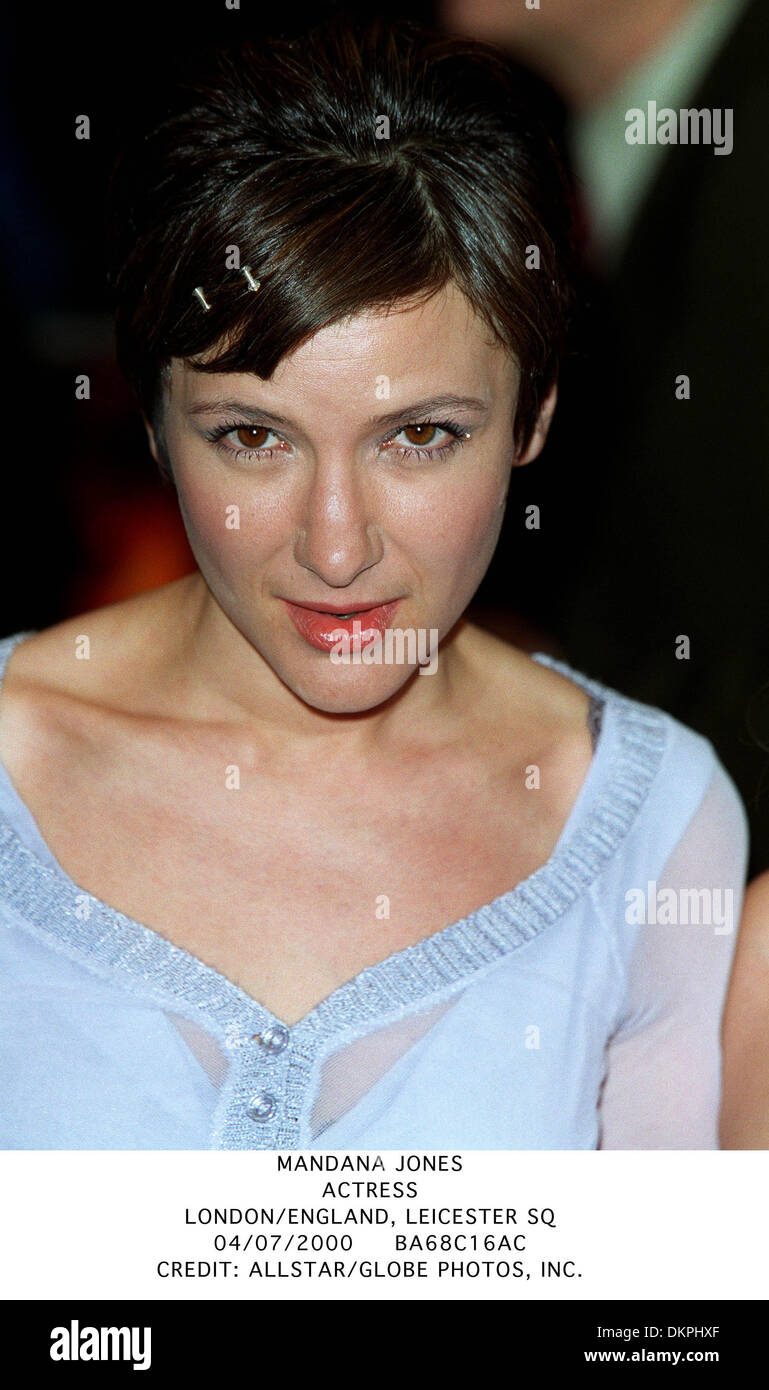 Actrice mandana jones Banque de photographies et d’images à haute résolution - Alamy