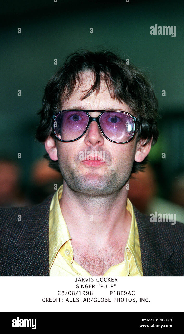 Pulp Singer Jarvis Cocker Banque d'image et photos - Alamy