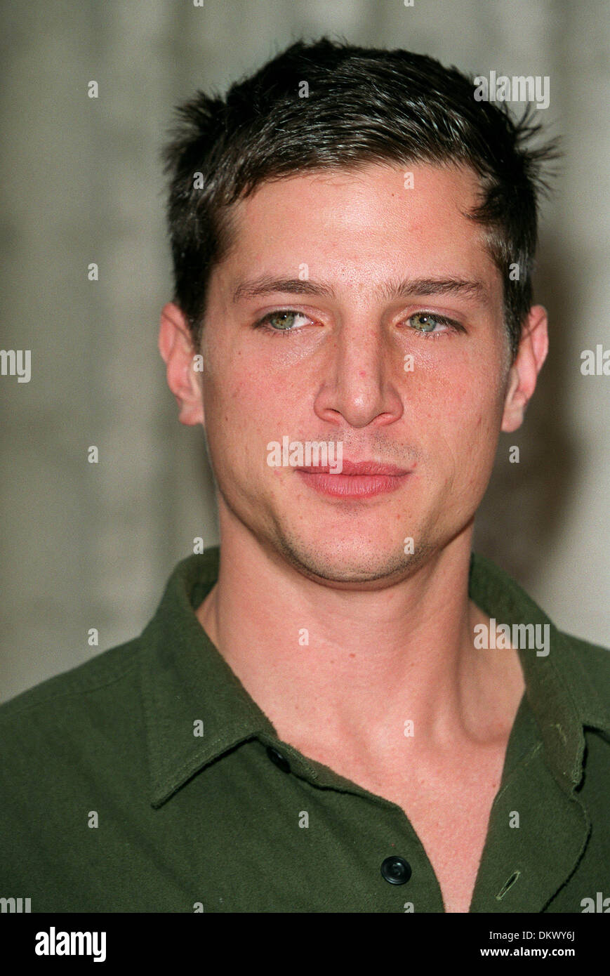 L'acteur simon rex Banque de photographies et d’images à haute ...
