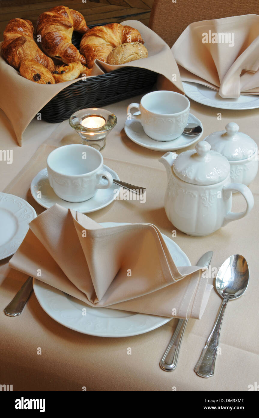 Table de petit déjeuner Banque de photographies et d’images à haute ...