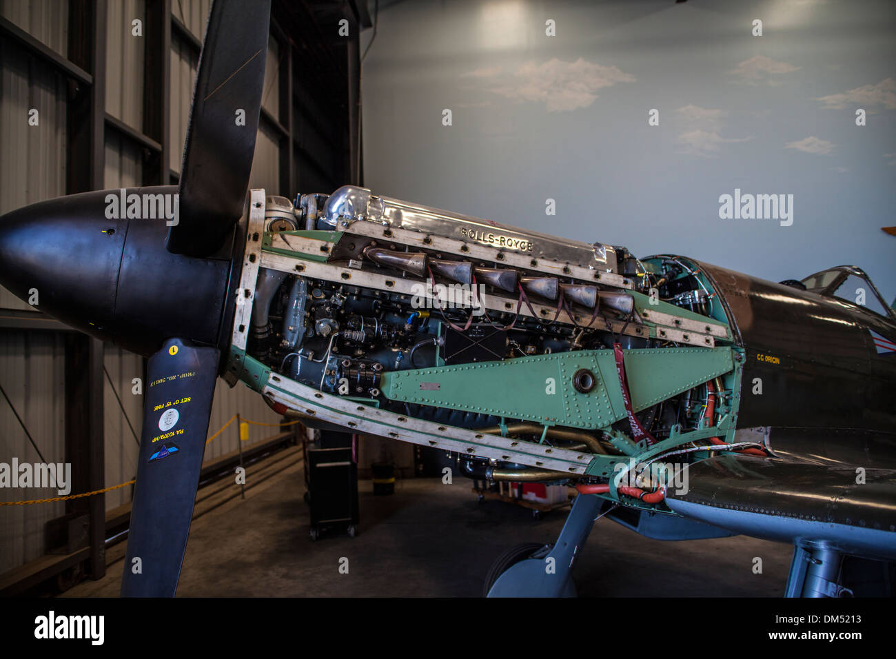 Spitfire mk xiv Banque de photographies et d’images à haute résolution ...