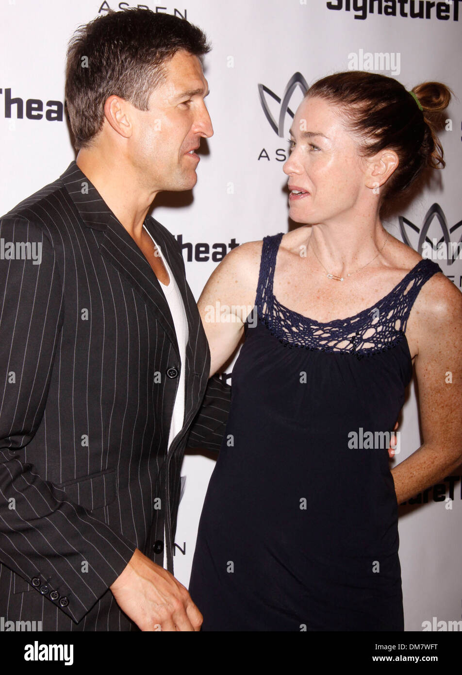 Jonathan Cake And Julianne Nicholson Banque De Photographies Et D