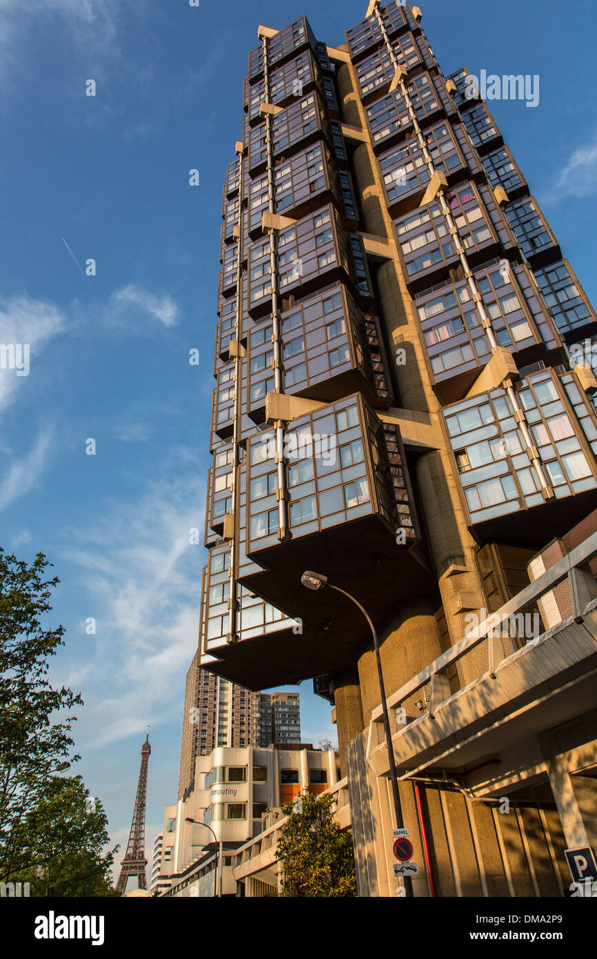 TOTEM TOWER, 31 étages de gratte-ciel DU QUARTIER BEAUGRENELLE, quai ...