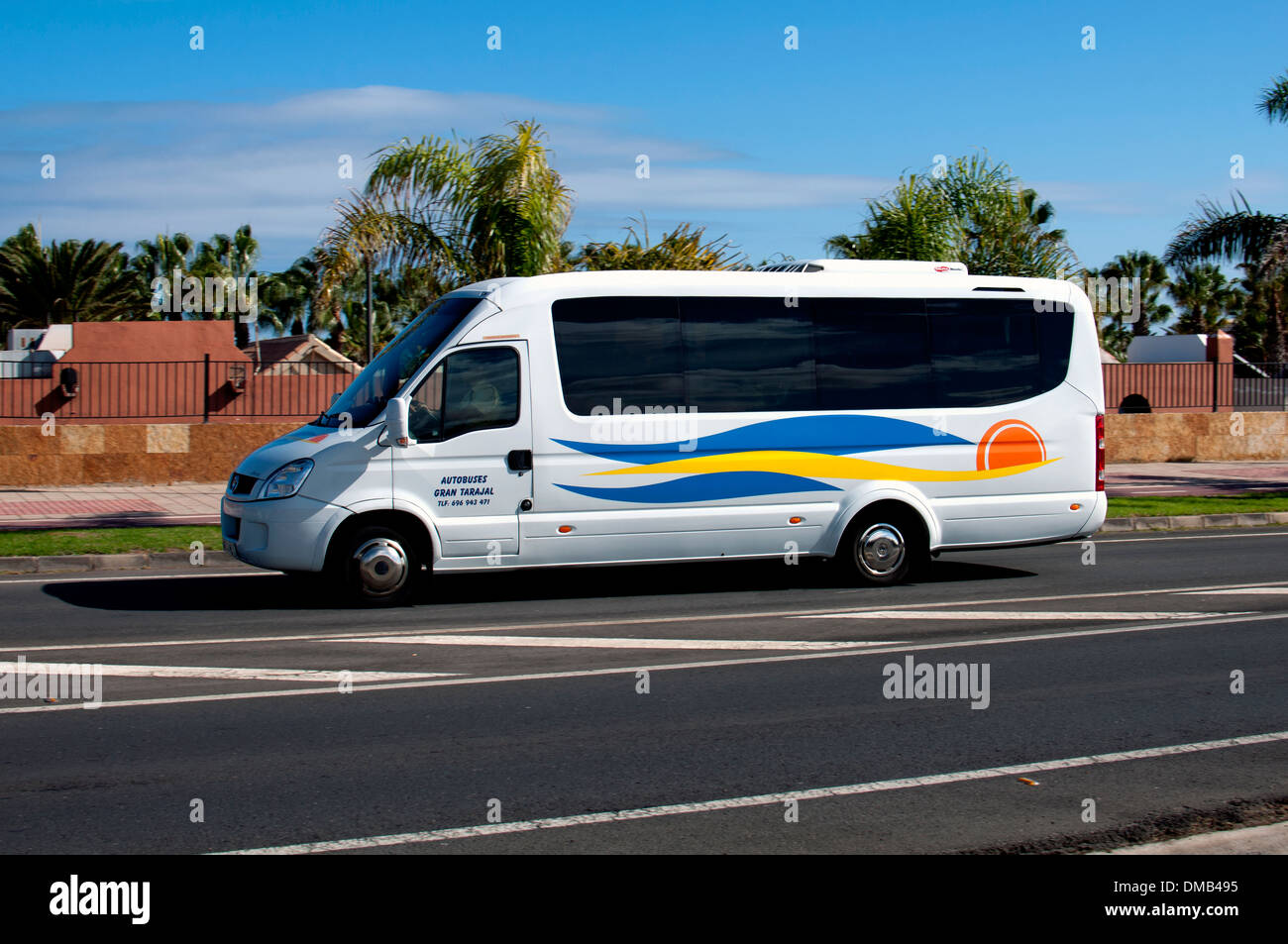 Petit bus Banque de photographies et d’images à haute résolution - Alamy