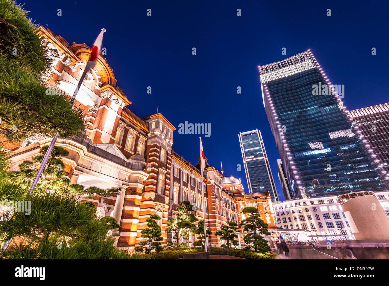 Tokyo train station Banque de photographies et d’images à haute ...