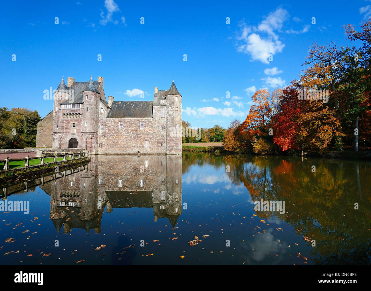 Chateau de trecesson Banque de photographies et d’images à haute ...