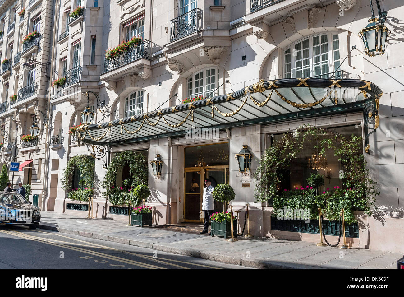 Hôtel le bristol paris Banque de photographies et d’images à haute ...