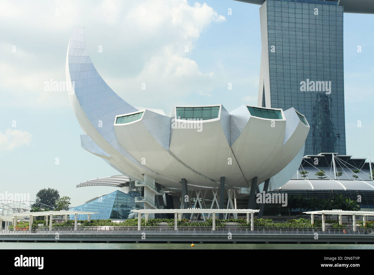 Artscience museum lotus flower shape Banque de photographies et d ...