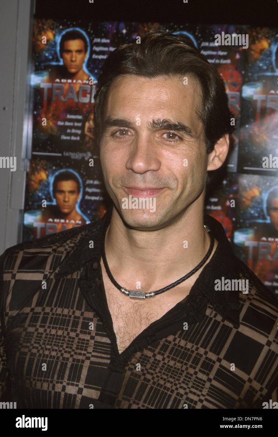 19 octobre 2001 - K23127MR : TRACKER PREMIERE PARTIE.360' RESTAURANT ...