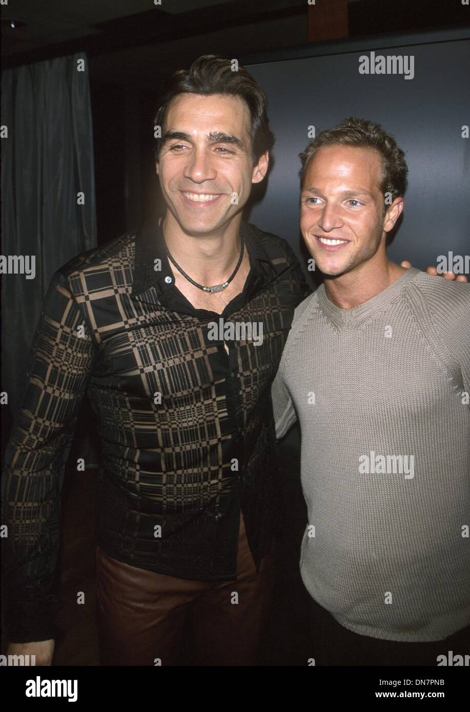 19 octobre 2001 - K23127MR : TRACKER PREMIERE PARTIE.360' RESTAURANT ...