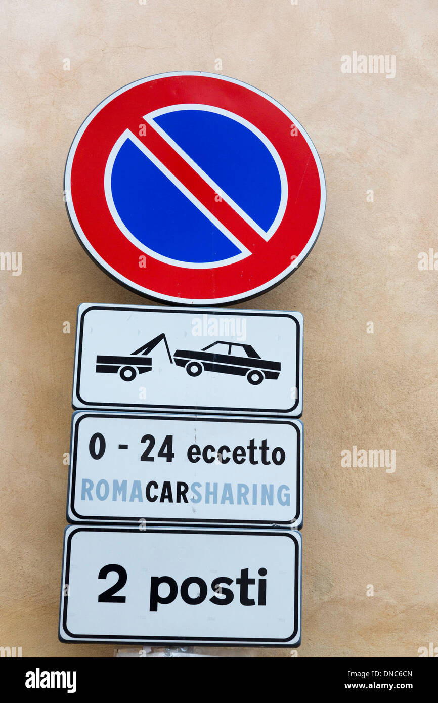 Traffic Sign Italy Photos & Traffic Sign Italy Images - Alamy