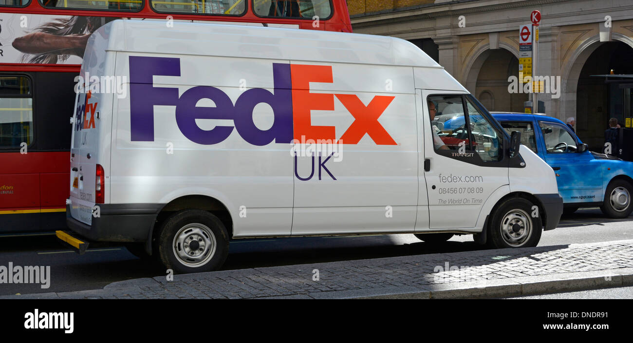 Fedex Lorry Banque d'image et photos - Alamy