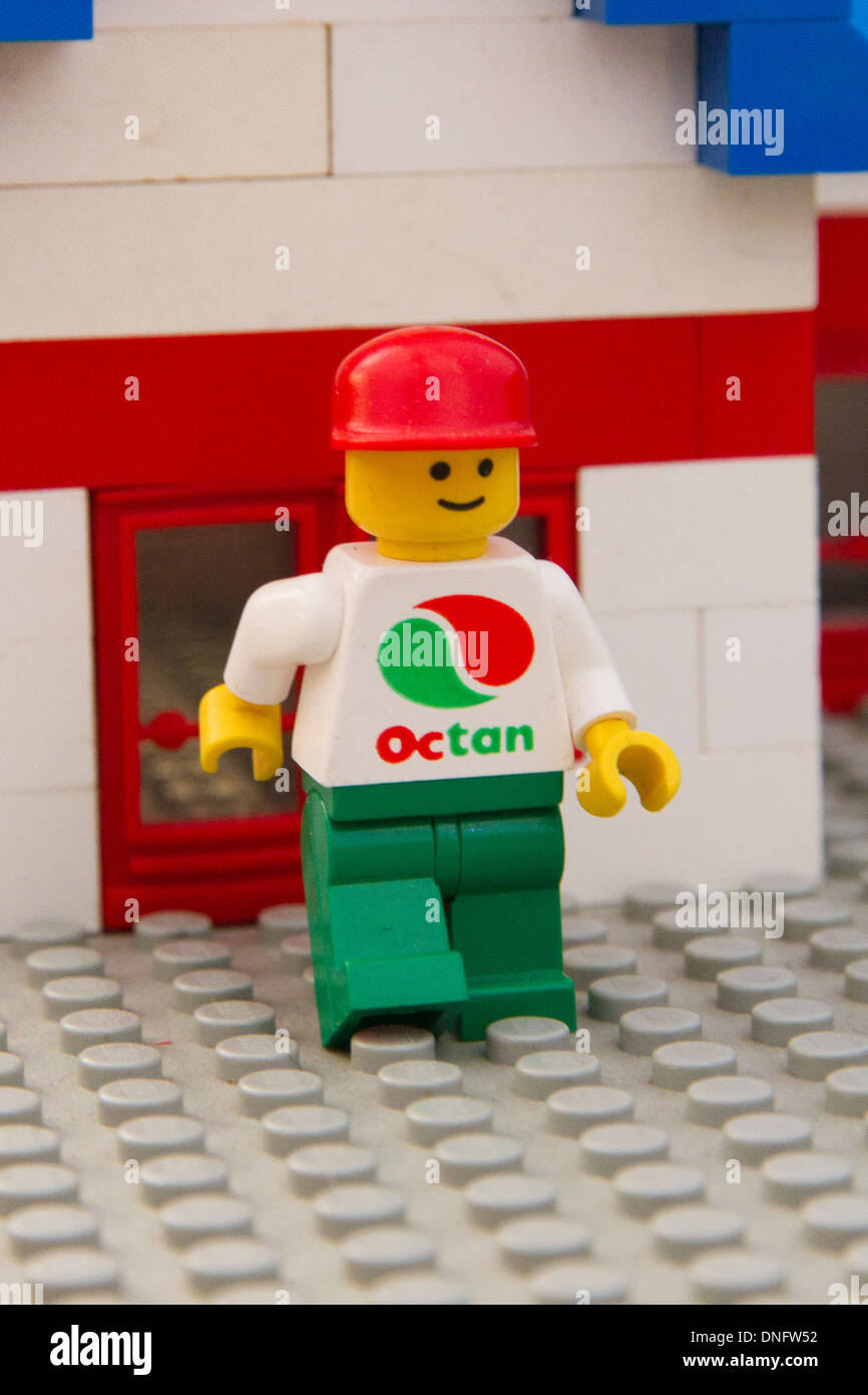Lego figure Banque de photographies et d’images à haute résolution - Alamy