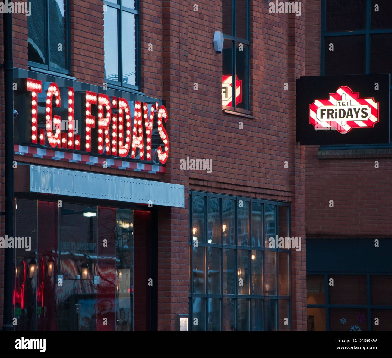 TGI Fridays restaurant logo sign Norwich Angleterre UK Photo Stock - Alamy