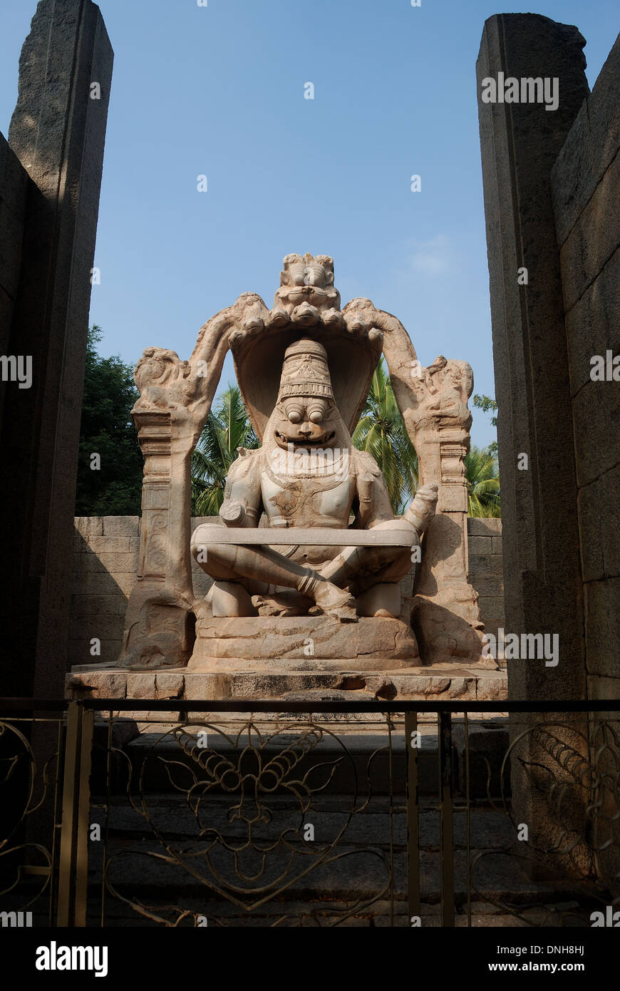 Hampi statue Banque de photographies et d’images à haute résolution - Alamy