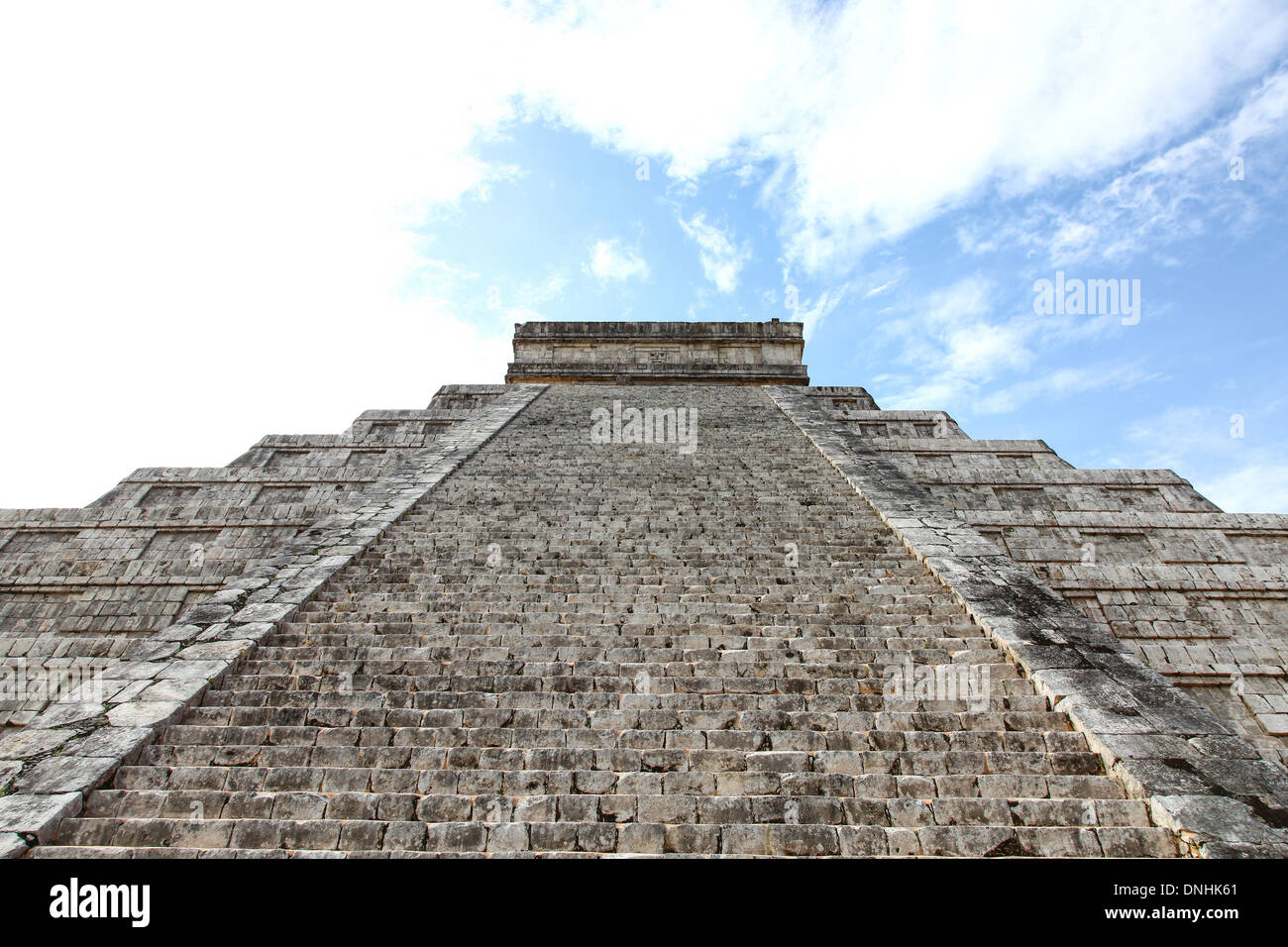 El castillo chichen itza Banque de photographies et d’images à haute ...