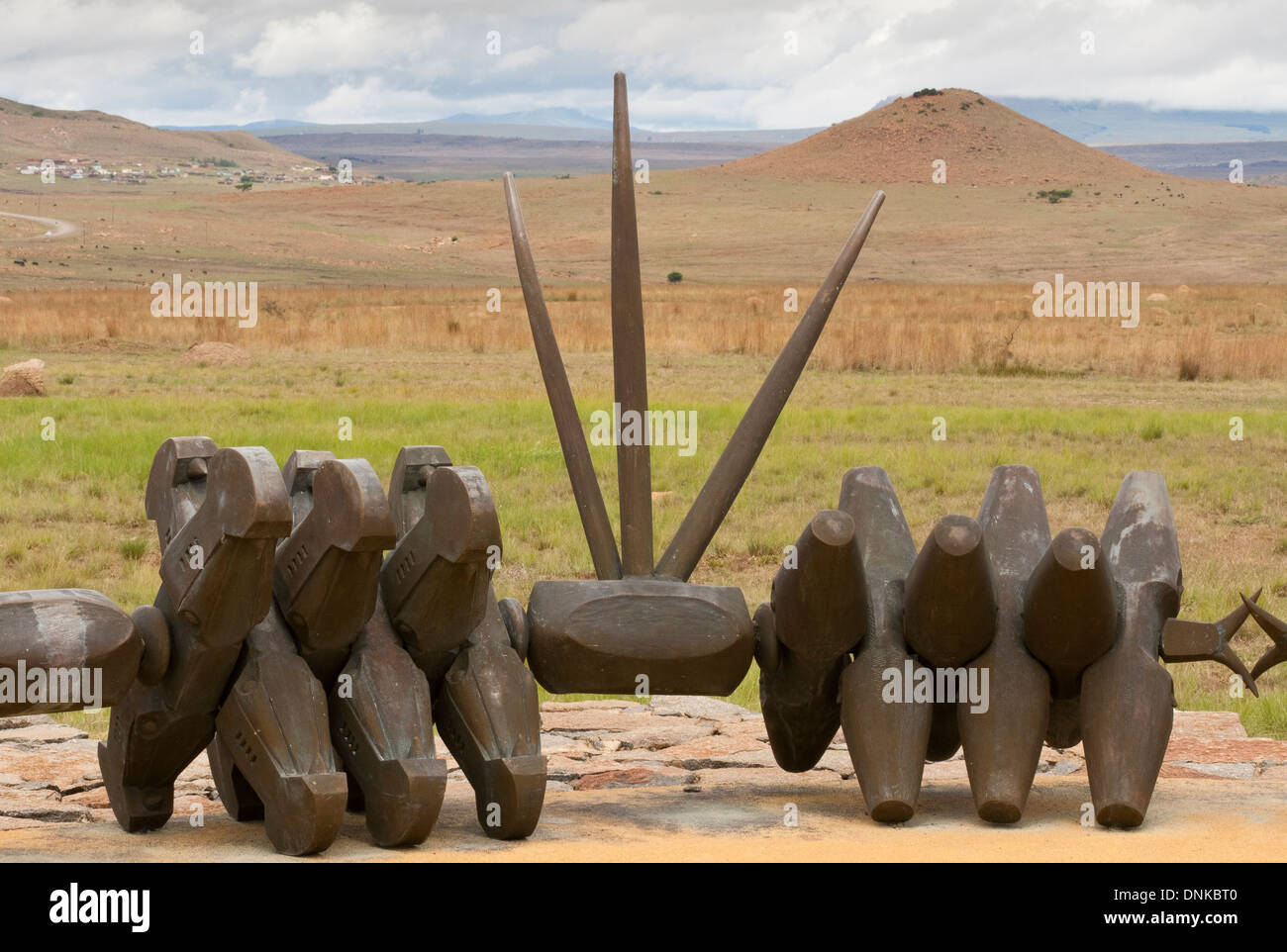 Zulu warrior iziqu monument Banque de photographies et d’images à haute ...