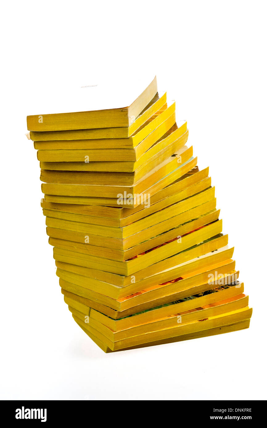 Livres jaunes Banque de photographies et d’images à haute résolution ...