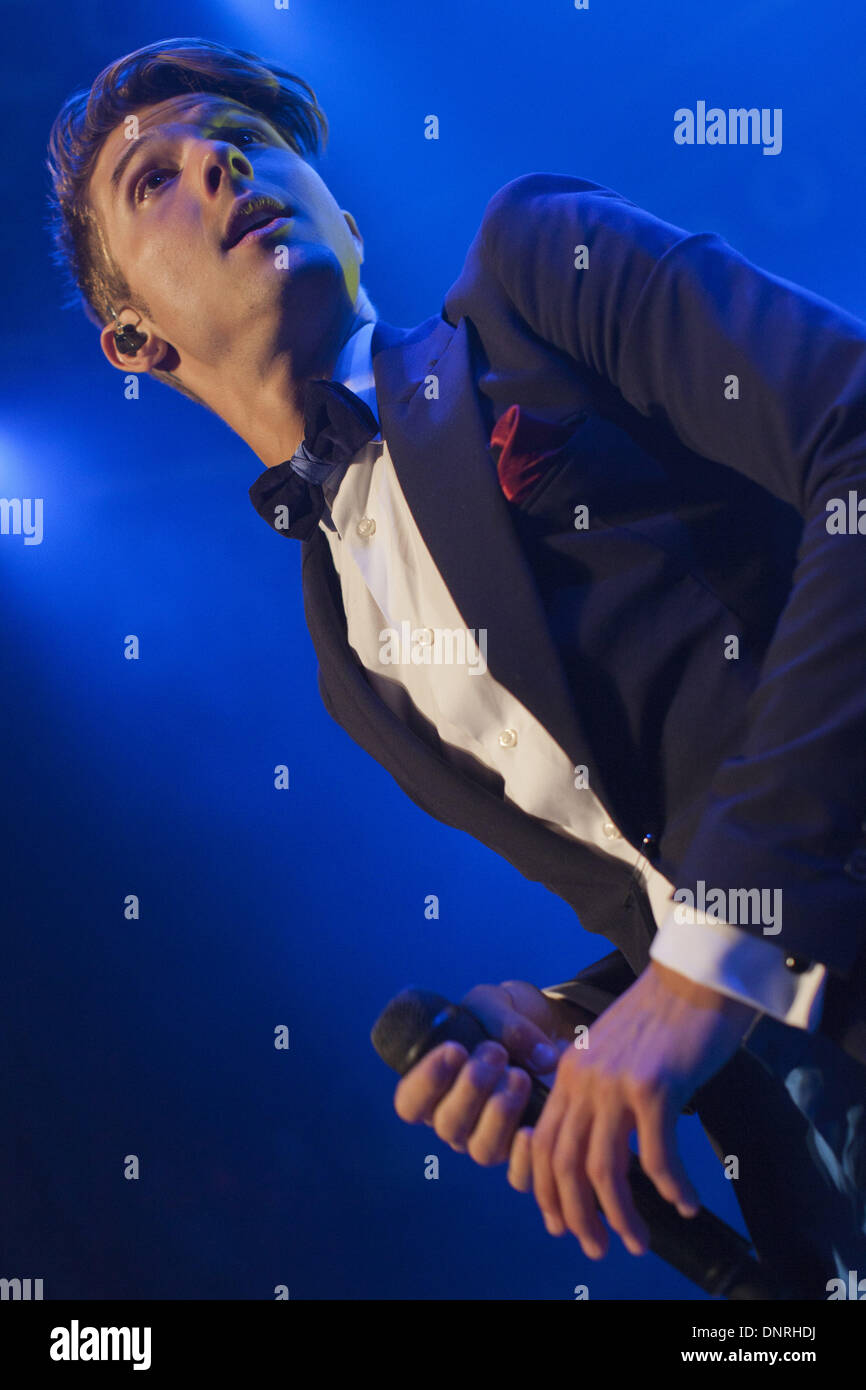 Hot chelle rae Banque de photographies et d’images à haute résolution ...