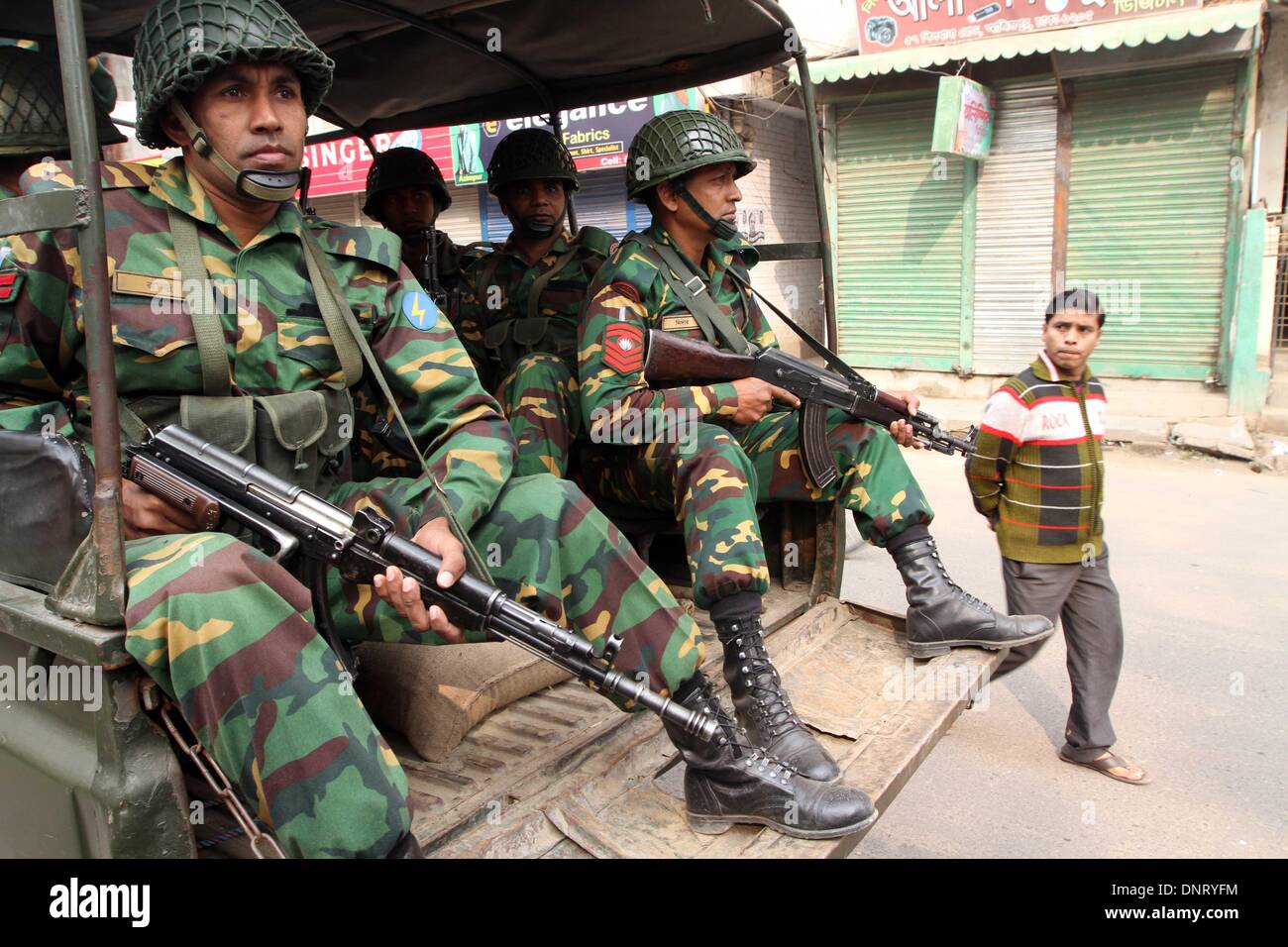 Bangladesh army Banque de photographies et d’images à haute résolution ...