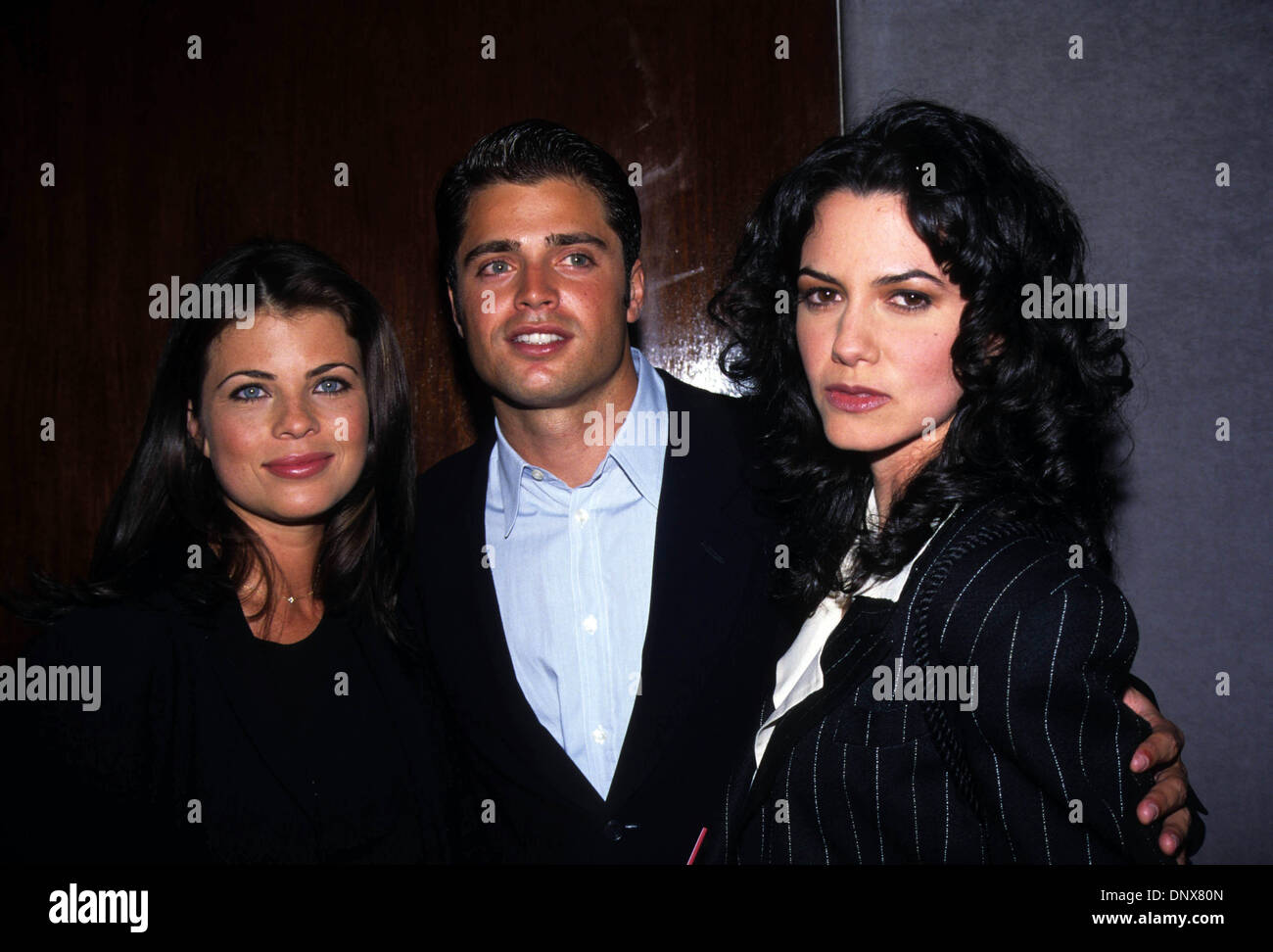 Yasmine Bleeth 1995 Banque d'image et photos - Alamy