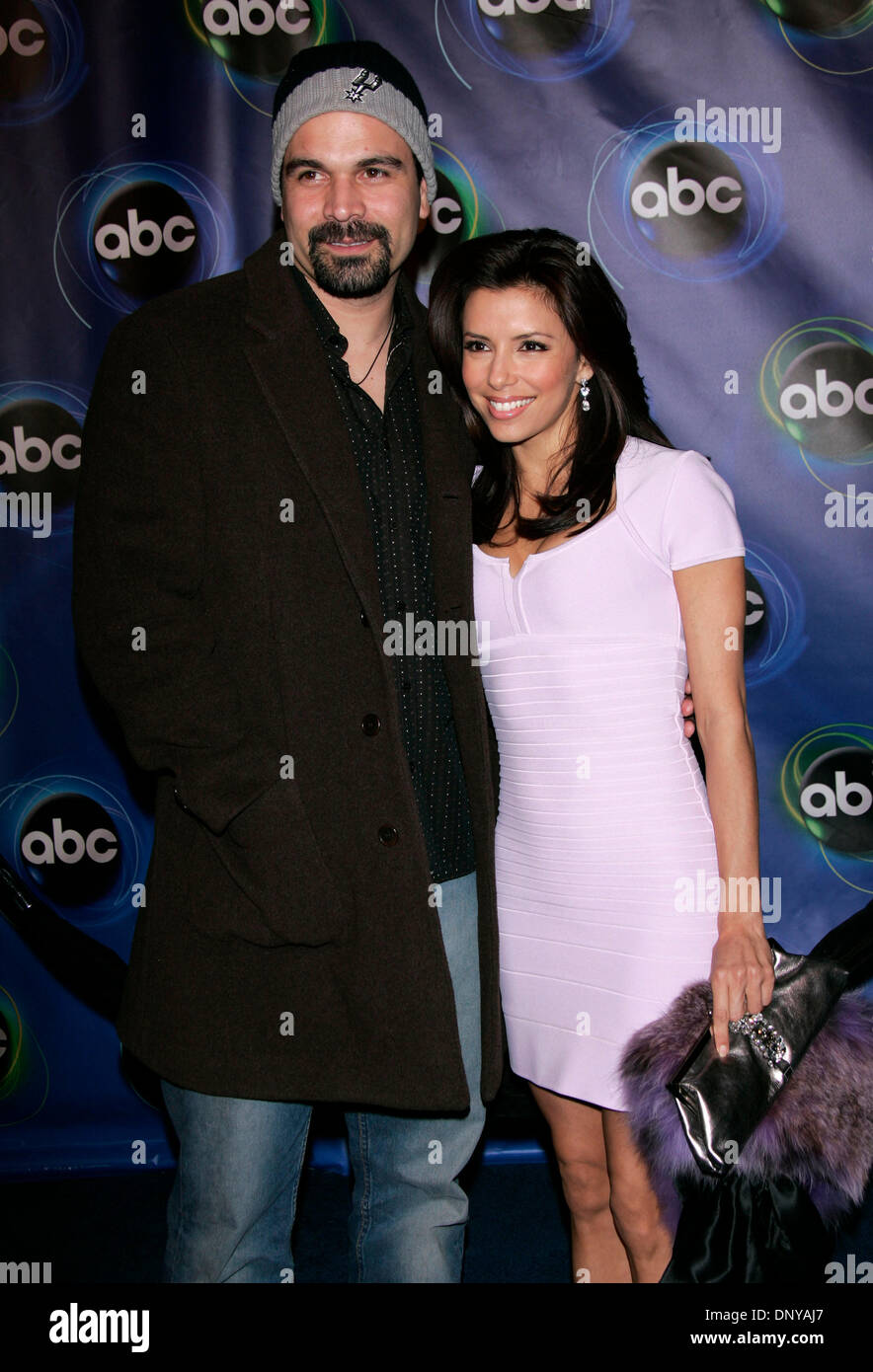 Eva longoria and ricardo antonio chavira Banque de photographies et d ...