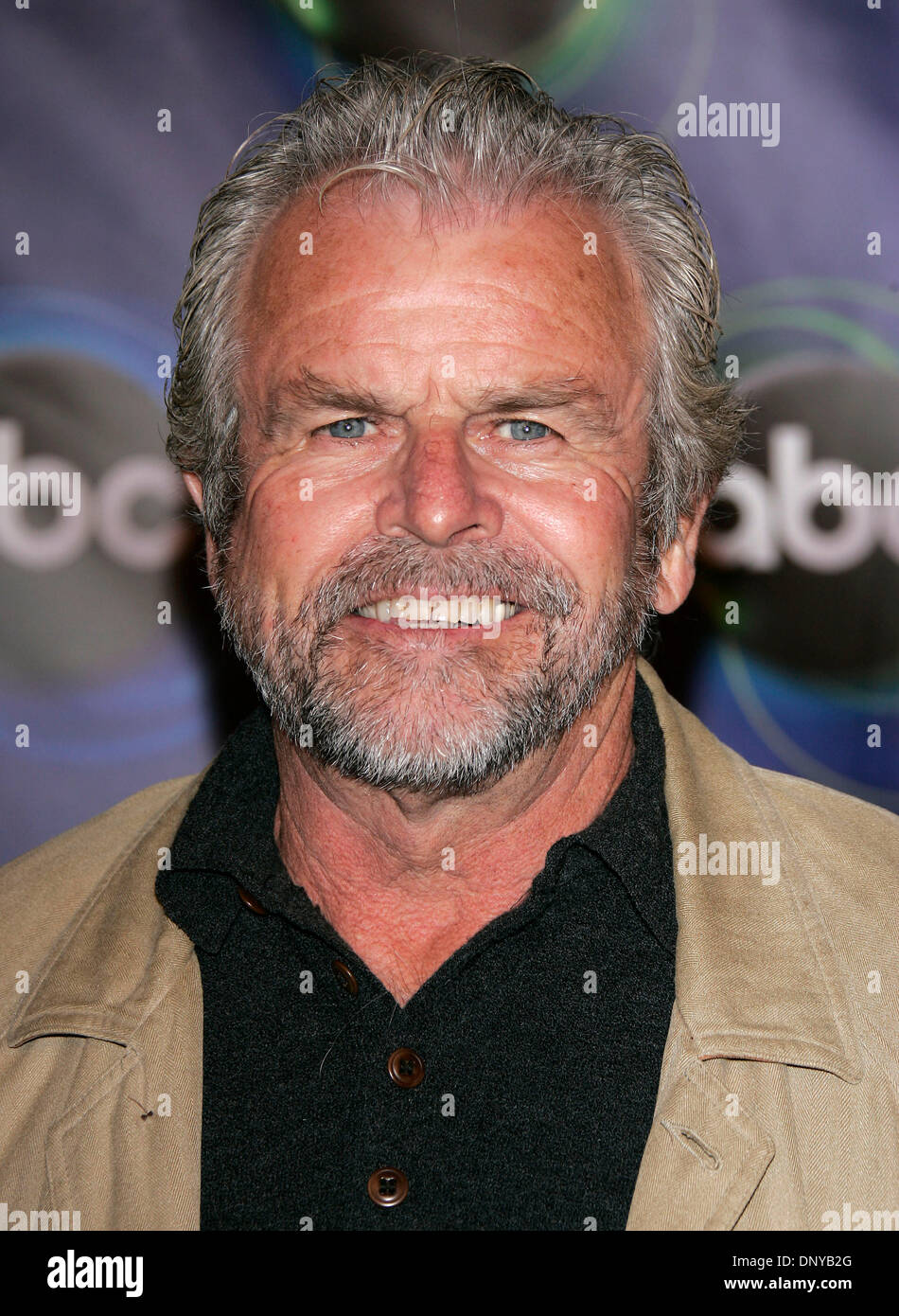 William devane Banque de photographies et d’images à haute résolution ...