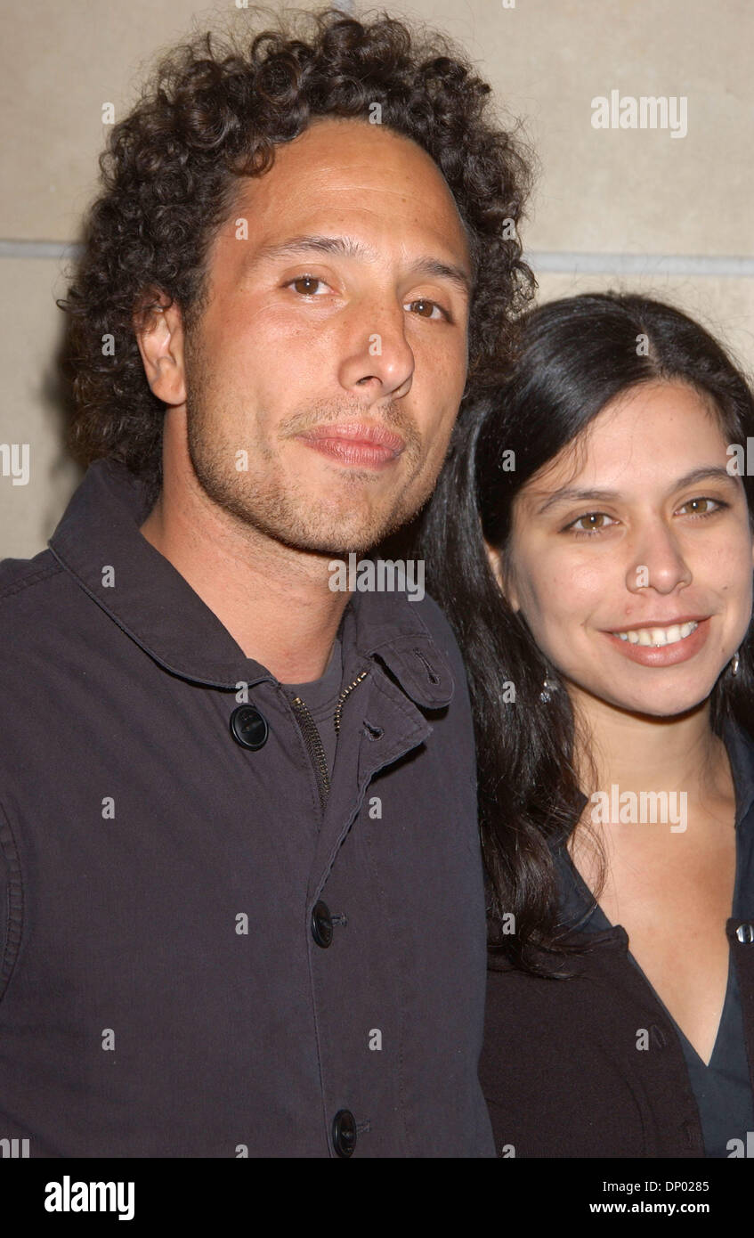 Feb 25, 2006 ; Los Angeles, CA, USA ; Singer ZACH DE LA ROCHA ( ancien ...
