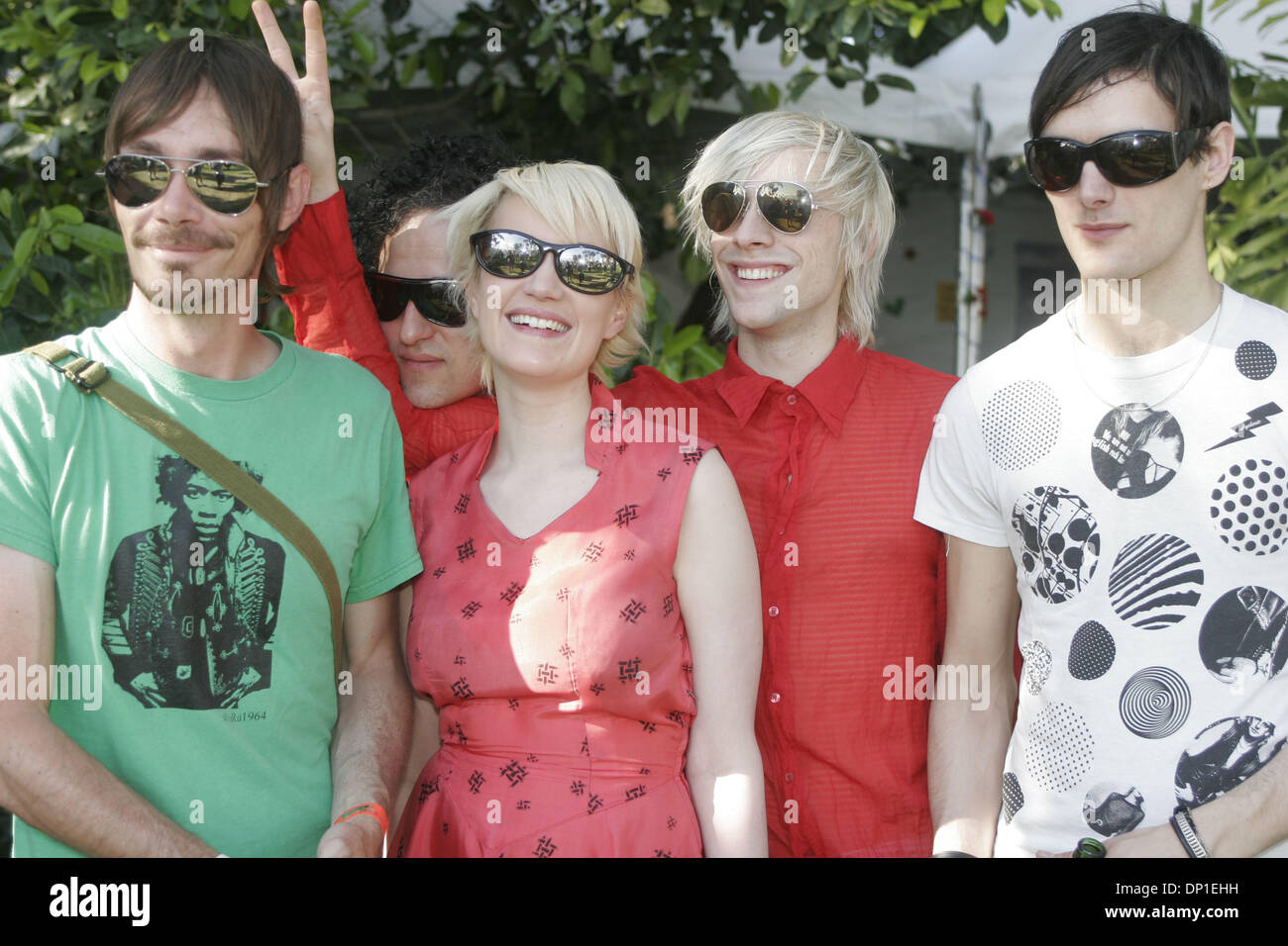 White rose movement Banque de photographies et d’images à haute ...