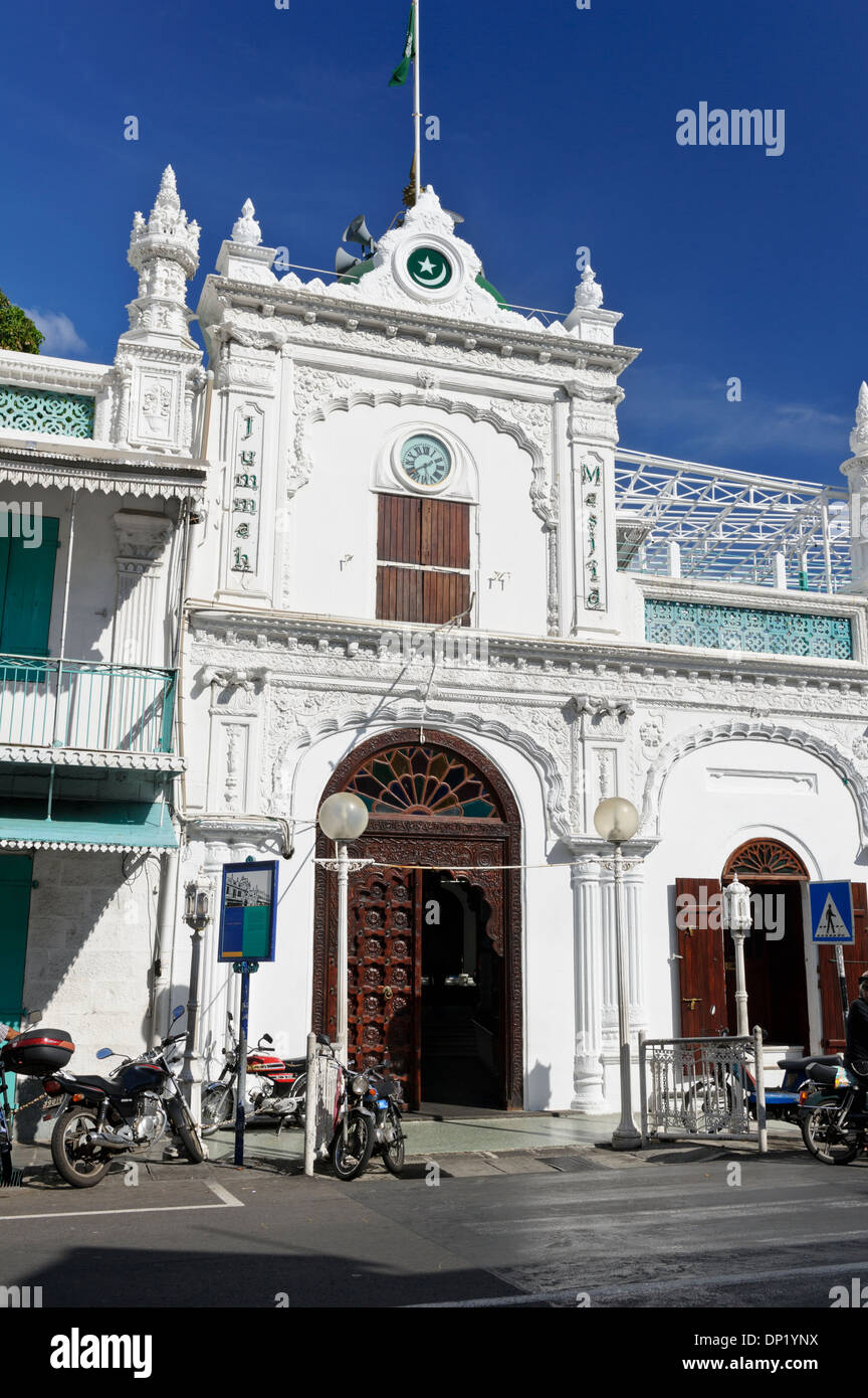 La façade de Jummah Masjid, une mosquée à Port Louis qui date des ...