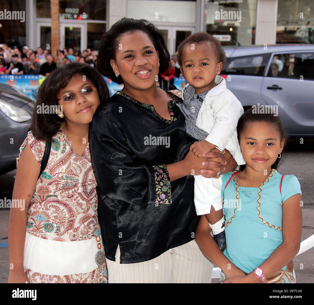 Chandra wilson and kids Banque de photographies et d’images à haute ...
