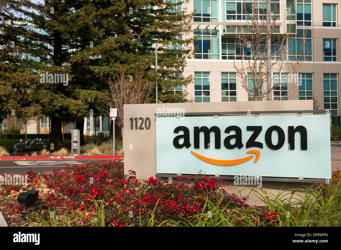 Amazon logo office building Banque de photographies et d’images à haute ...