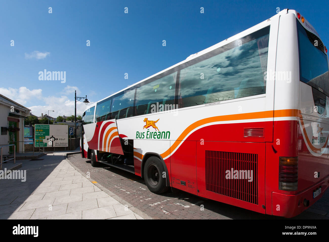 Bus eireann Banque de photographies et d’images à haute résolution - Alamy