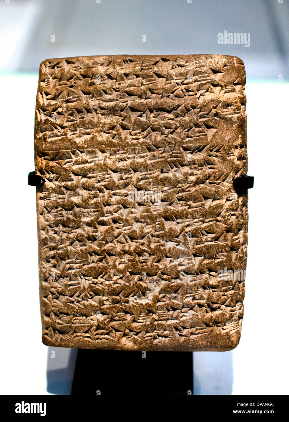 Akkadian cuneiform Banque de photographies et d’images à haute ...